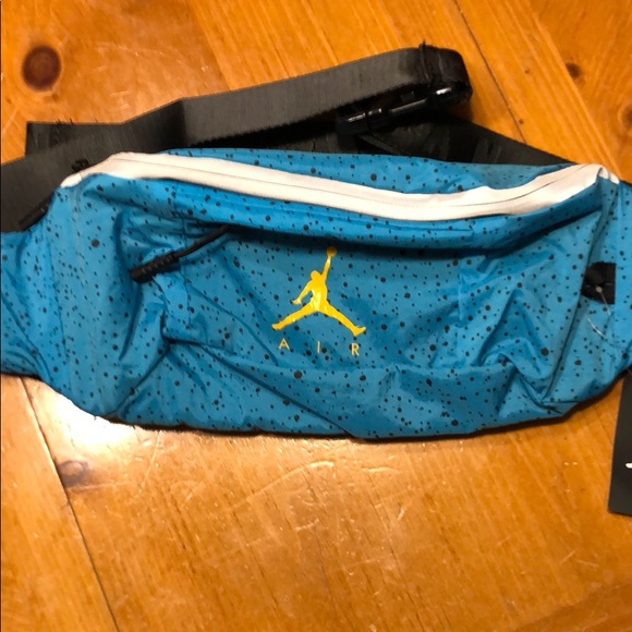 Jordan | Bags | Nike Air Jordan Poolside Fanny Pack Cross Body Bag ...